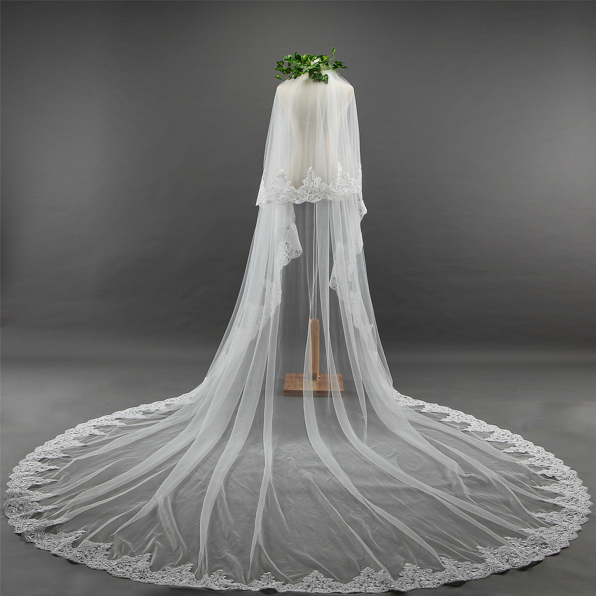 Soft bridal illusion tulle bridal veil with lace border – MakerryBridal